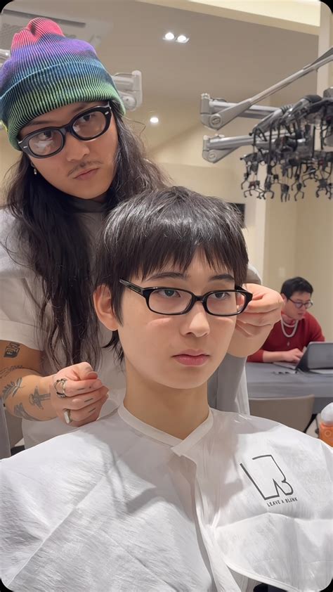 대륙이 품지못한 미용사🇨🇳🇰🇷 정형화 되어있지 않은 내추럴한 컬의 자유로운 프렌치한 감성 남자펌 남자펌스타일 남자펌추천 남자장발 남자장발펌 남자긴머리 남자