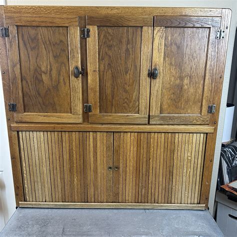 Antique Oak Hoosier Cabinet With Original Flour And Sugar Bins Roll