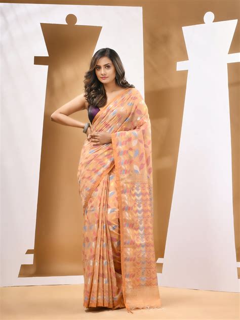 Beige Cotton Blend Handwoven Saree With Paisey Motifs Charukriti