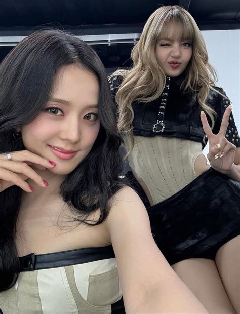 Goddess [chart] 5 Hashtag VỀ Lisa Đang Trend TẠi ThÁi Lan N °2 Lisa28mparty N °4