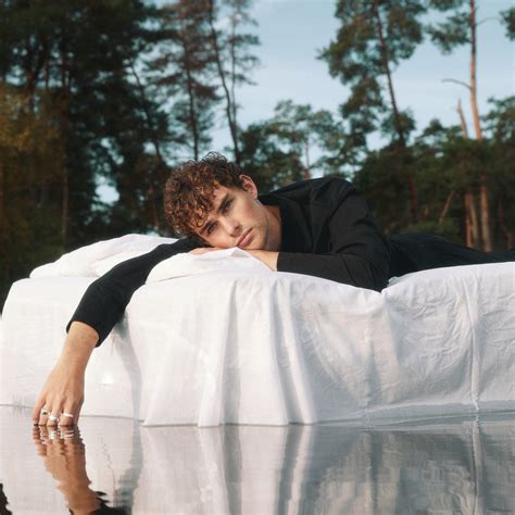 Discovery Bertie Newman York Calling