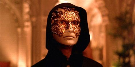 Eyes Wide Shut What The Mask On The Pillow Means