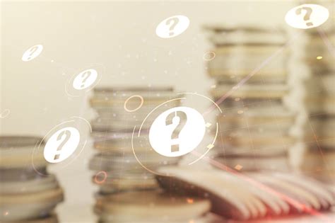 성장하는 동전스택 배경에 추상 가상 물음표 스케치 Faq 및 연구 개념 이중 노출 질의응답에 대한 스톡 사진 및 기타 이미지
