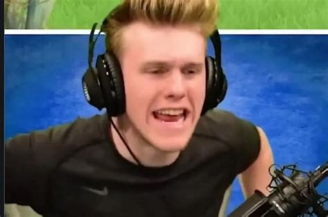 When You Realize Lazarbeam Has More Solo Wins Than You Scrolller