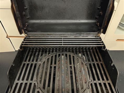 Weber Spirit E210 Classic Inkl Hülle Und 2 Grillrost Gebraucht