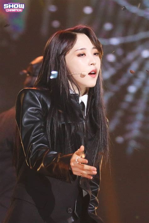 200219 Moon Byul Eclipse At Show Champion Kpopping
