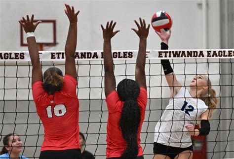 Los Osos Girls Volleyball Team Sweeps Etiwanda Remains Unbeaten In