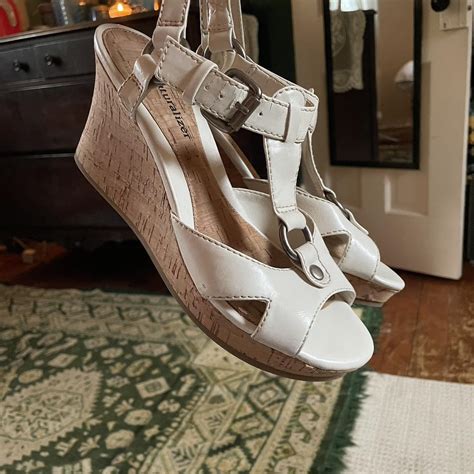 Naturalizer Womens White Sandals Depop