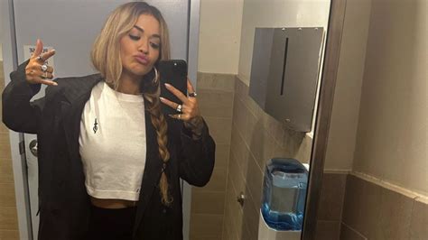 Бившата на Хамилтън се фука с топ тяло