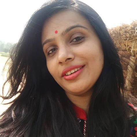 Hindi Costume Designer Pooja Tripathi Biography News Photos Videos Nettv4u