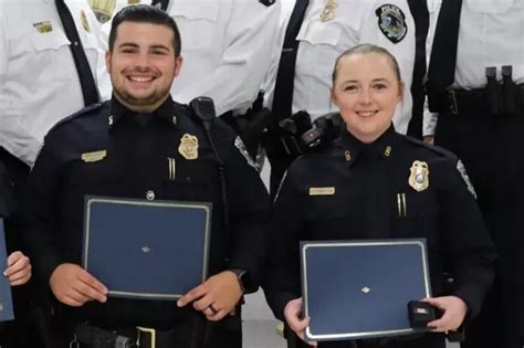 Cop Who Lost Job Over Sex Scandal With Co Workers Offered New Role At Strip Club Daily Star