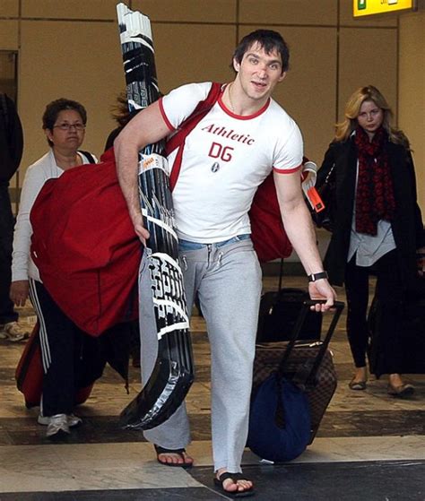 A Timeline Of Alex Ovechkins Summer Rmnb