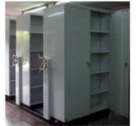 ชั้นวางของในห้องปฏิบัติการ