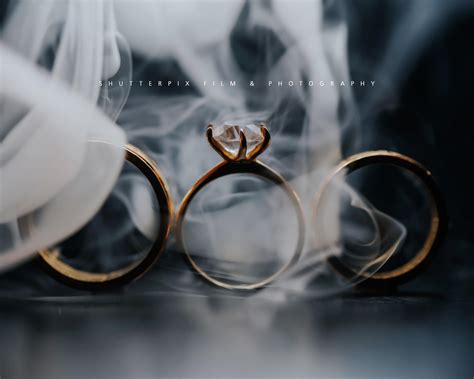 Pixie Bunch A Bunch Of Blue Roses Filled With Chocolates And Cute