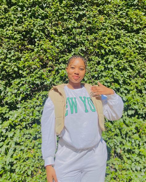 Ayanda Naledi Radebe 🎀 Ayanda R • Instagram Photos And Videos