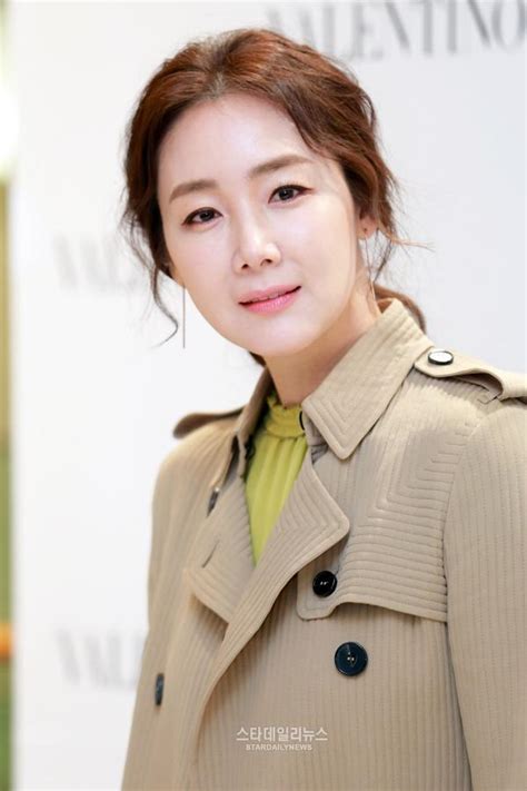 최지우 내년 5월 엄마 된다 현재 태교 전념 중 전문 스타데일리뉴스