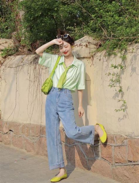 夏天穿衣服颜色怎么搭配才好看？撞色穿搭！ 知乎