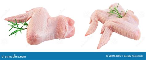 Alas Crudas De Pollo Aisladas En Fondo Blanco Con Una Profundidad Total