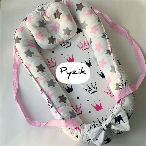 Гнездо кокон для Новорожденного с Ручками 85Х40 См подушка Звездочка зиг Заг Розовый — Купить