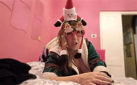 Veronica Rossi Official Waiting For The Christmas Holidays Amateur