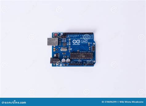 Arduino Uno Microcontroller Editorial Photo 98471609