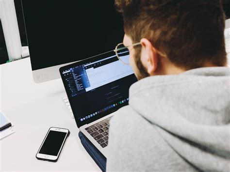 Javascript Python и Java самые популярные языки программирования