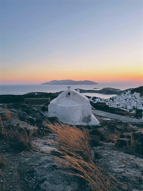 The Weekly Getaway The Long Sandy Stretches And Beautiful Sunset Hues Of Ios Travel Food People