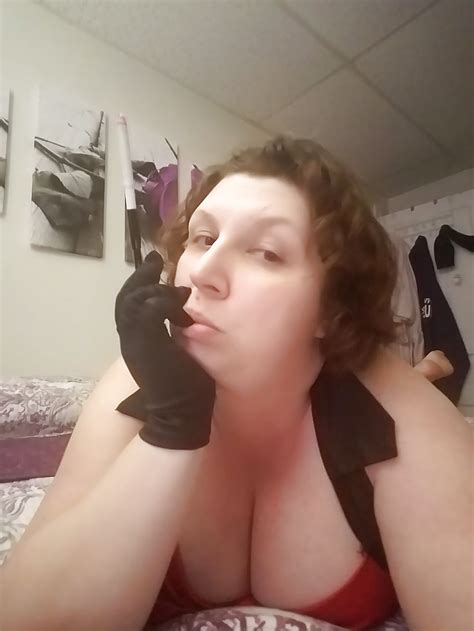 S Glam Pinup Style Smoking Cigarette Holder Milf Wife Porn Pictures Xxx Photos Sex Images