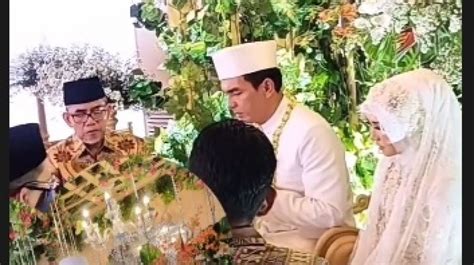 Usai Setahun Ditinggal Rina Gunawanteddy Syah Nikah Lagi Foto Istri