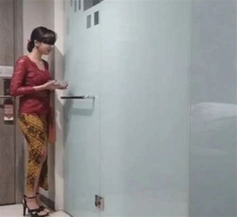 Polisi Tangkap Pemeran Video Mesum 'Kebaya Merah' Ini Identitasnya ...