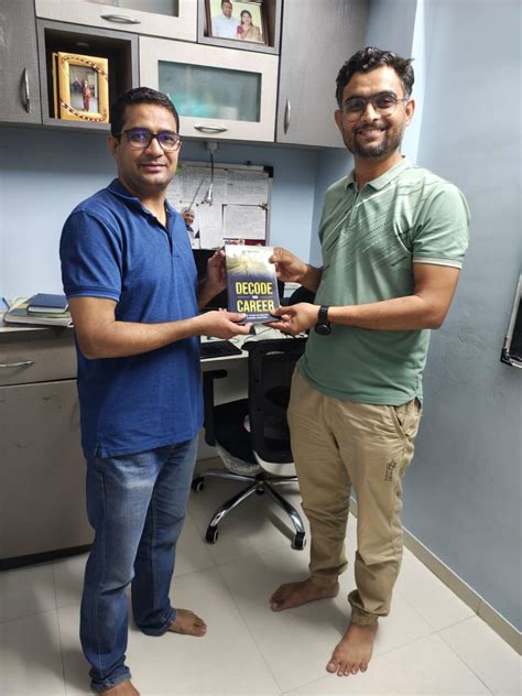 Decodeyourcareer Itcareer Careerclarity Bookreading Book Nitin Kapse