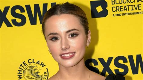 Lily Mo Sheen Height Weight Measurements Bra Size Shoe Size