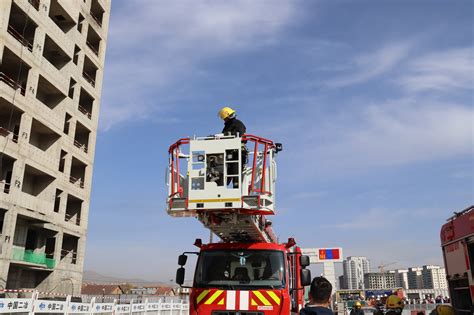 Ц Даваасүрэн Барилгын салбарын гол зорилго аюулгүй ажиллагааг хангаж