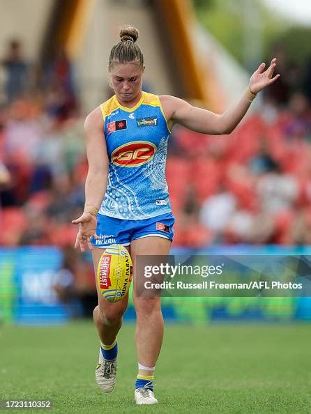 Charlie Rowbottom Of The Suns In Action During The 2023 Aflw Round 07 News Photo Getty Images
