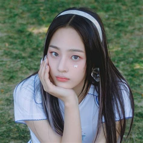 South Korean Girls Korean Girl Groups Tiny Girl Shy Besties Super