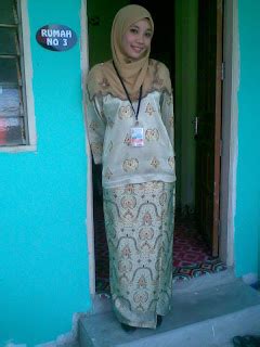 Gadis Melayu Bertudung November