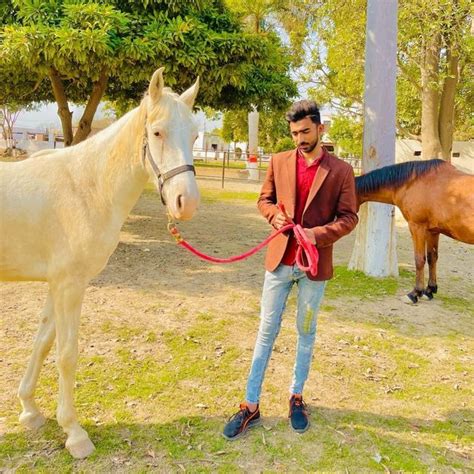 ‎احسان یوسف 🔱‎ Itz Ehsan • Threads Say More