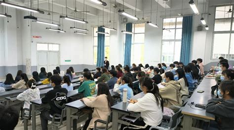 大数据与统计学院举办学习经验分享会 大数据与统计学院