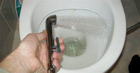 10 ხრიკი თმის კონდიციონერის განსხვავებულად გამოსაყენებლად