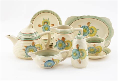 A Beautiful Clarice Cliff Lynton Tea Set