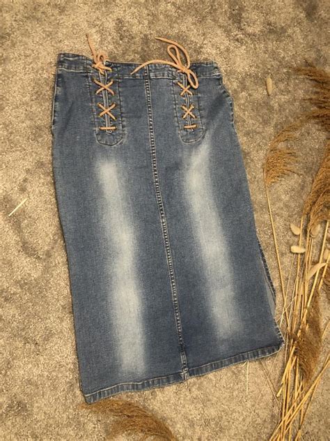 Джинсова юбка з розрізами — ціна 279 грн у каталозі Міді спідниці Купити жіночі речі за