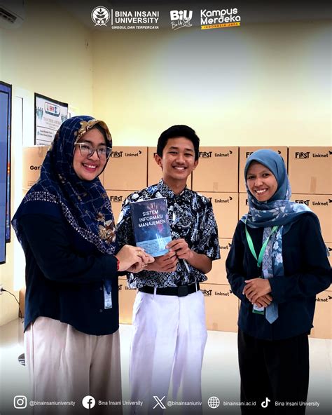 Mengenal Pemanfaatan Ict Bersama Universitas Bina Insani Di Smkn 15 Bekasi Universitas Bina Insani