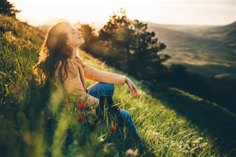 How To Manage Hormonal Acne Effectively