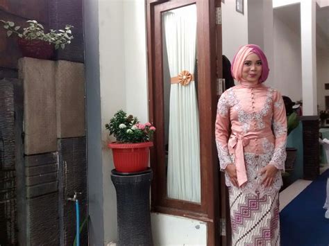 Gendut Banget Pakai Kebaya Ini Hahaha Kebaya