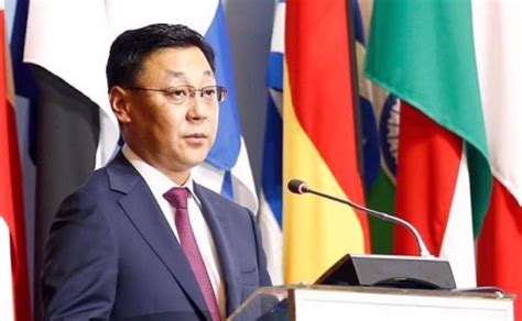 Англи хэлний “А” ч үгүй Ерөнхий сайд