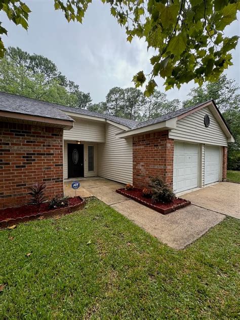 Drury Ln Slidell LA Home Helpers Properties
