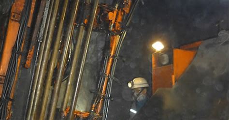 철광산 발파작업용 구멍 뚫기