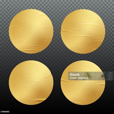 골드 접착 라운드 스티커 세트 3d 원형 모양의 빈 종이 라벨 벡터 일러스트레이션 투명 한 배경에 고립 된 빛나는 껍질 효과와 주름 구겨진 나쁜 배지 스티커에 대한 스톡