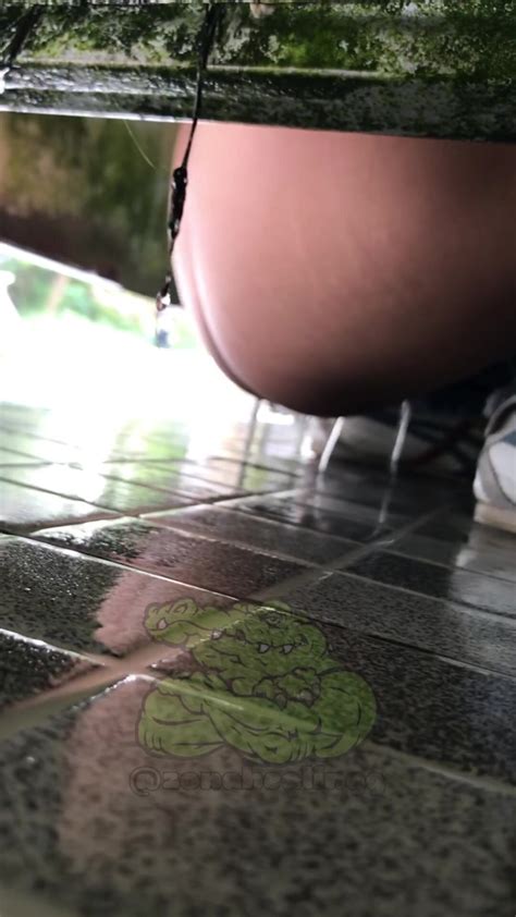 Ngintip Kamar Mandi Kolam Renang 日本語で