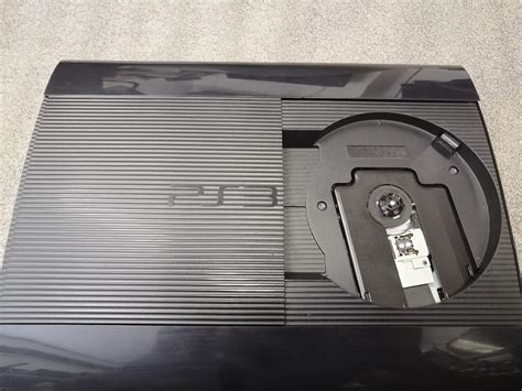 PS3 superslim 500GB - na náhradní díly | Aukro